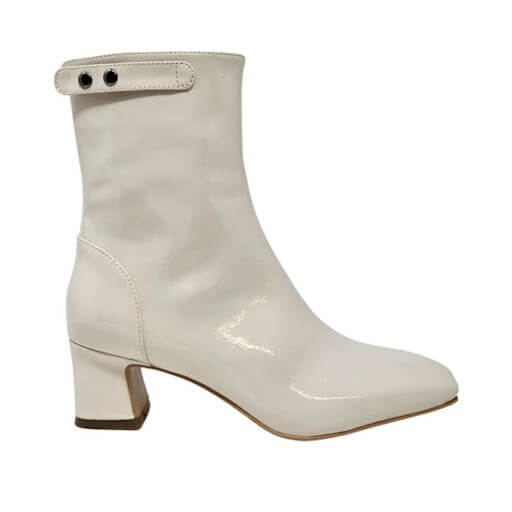 5 Trendy Mid Calf Boots To Spice Up Your Look This Season The Blog Frog